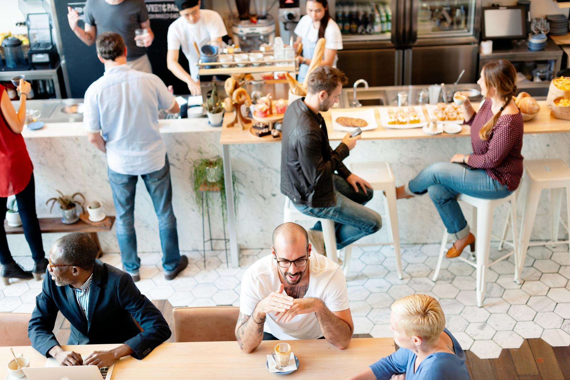Effortless Table Bookings with Resv